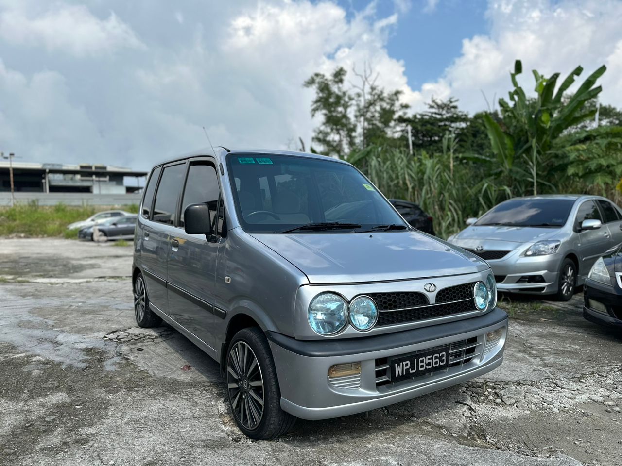 What are the Dimensions of Perodua Kenari? - Zigwheels