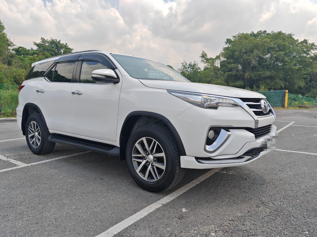 Toyota Fortuner User Reviews - A solid seven-seater off-roader