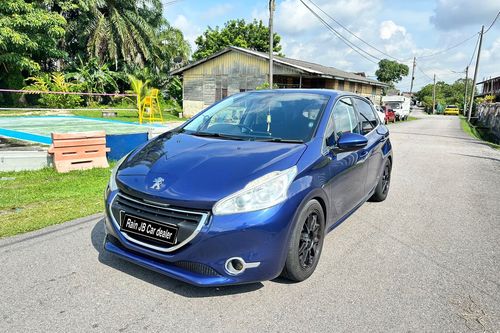 Used 2014 Peugeot 208 1.6AT 5 DOOR Price & Sellers Details (165 ...